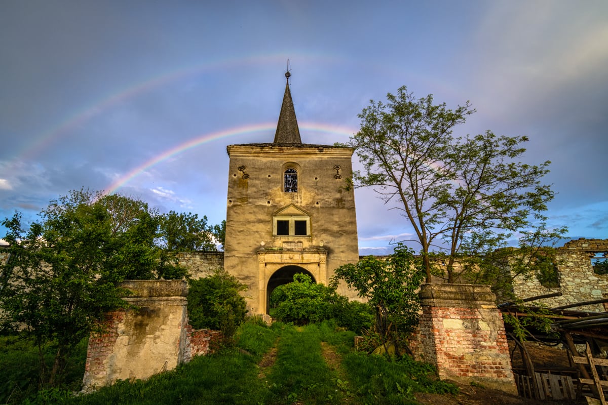 Kornis castle ruins, Romania