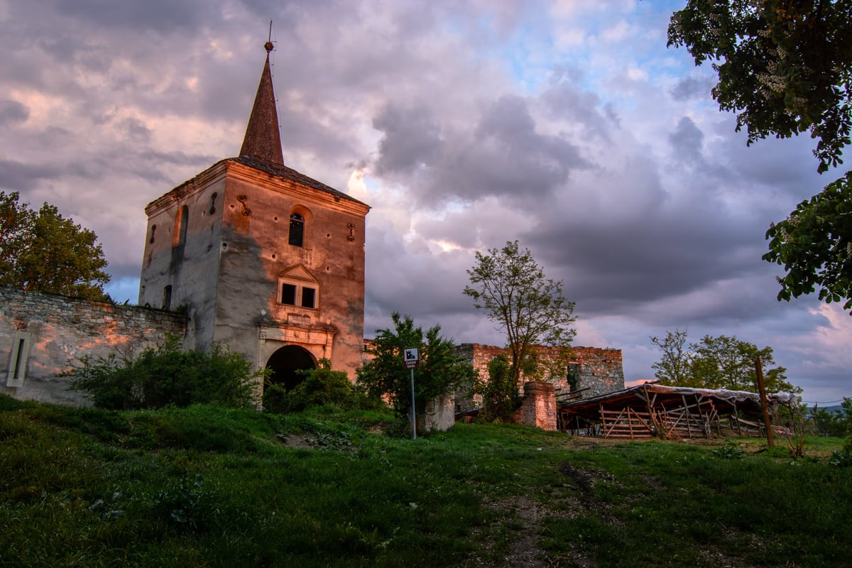 Kornis castle ruins, Romania