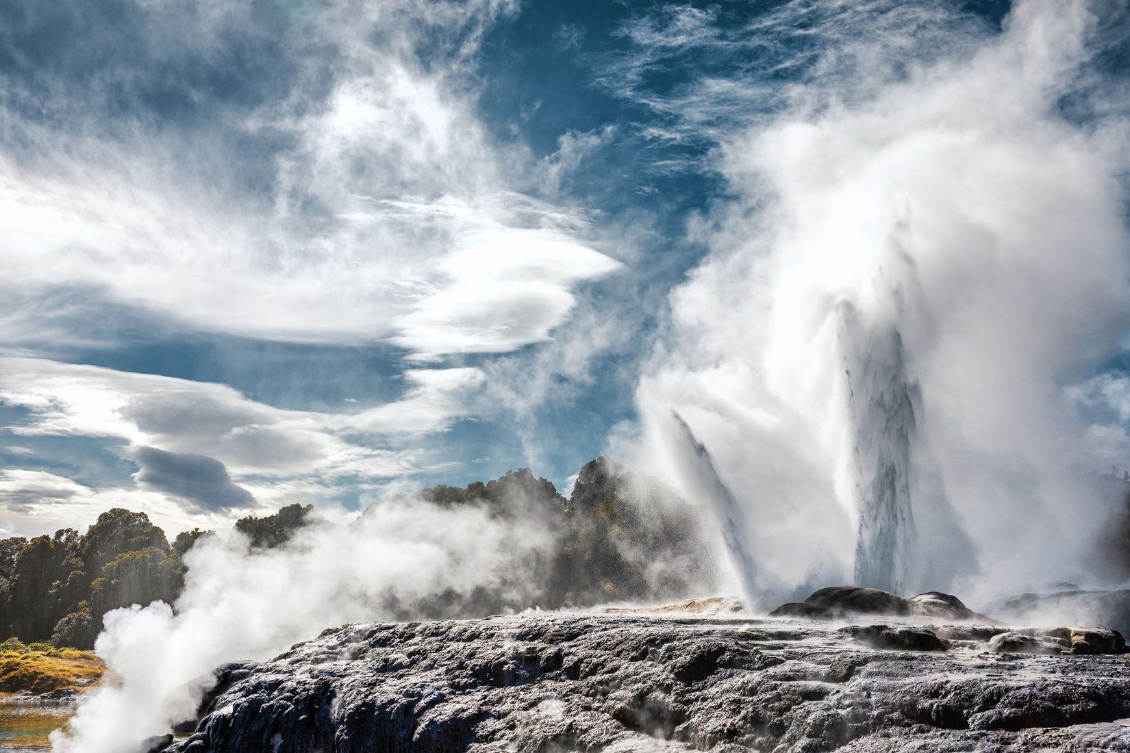 Pōhutu and Te Tohu Geysir, Rotoroua, New Zealand