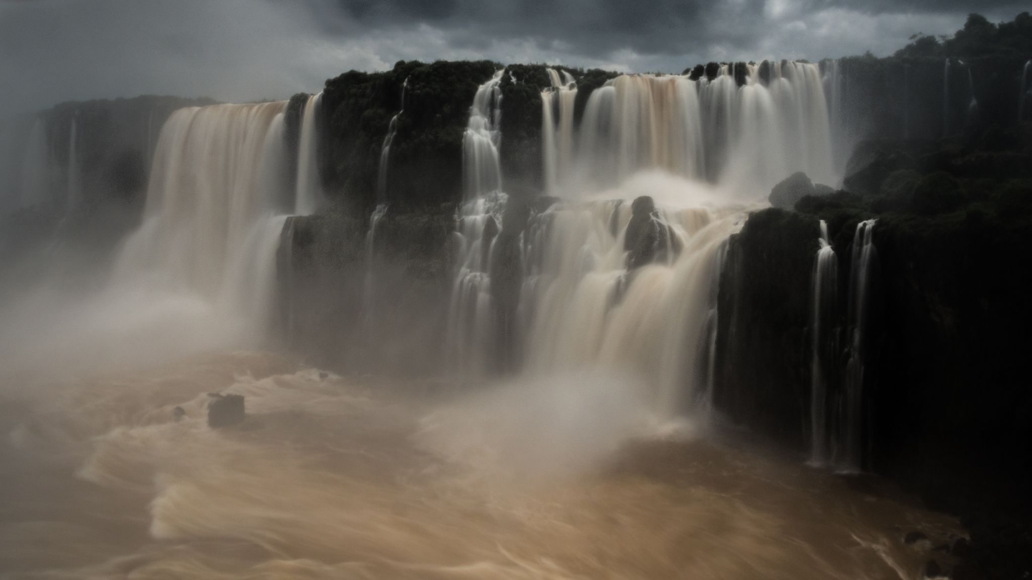 Top 13 Photo Spots at Rio Iguazú Waterfalls in 2024