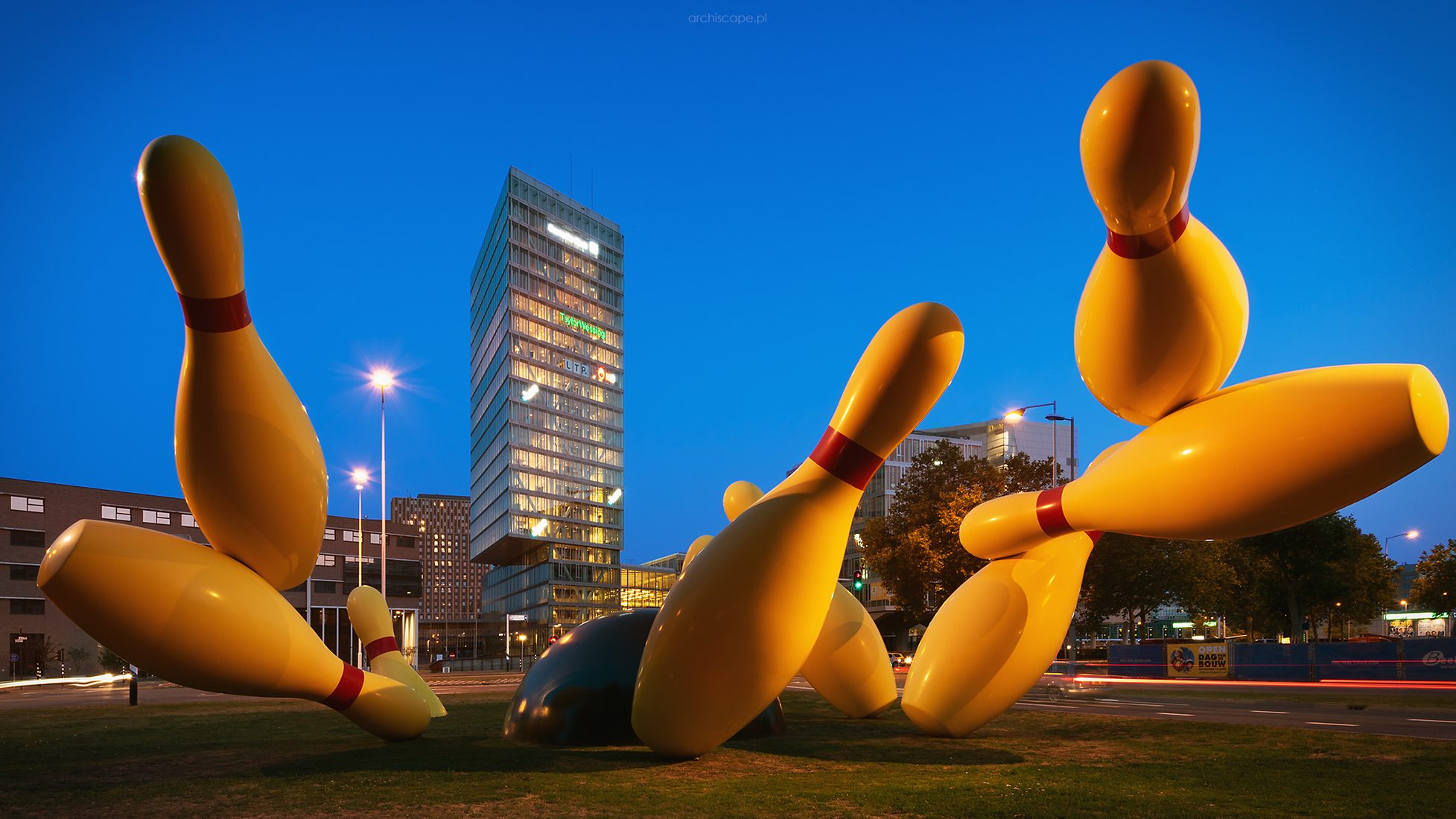 Flying Pins, Netherlands