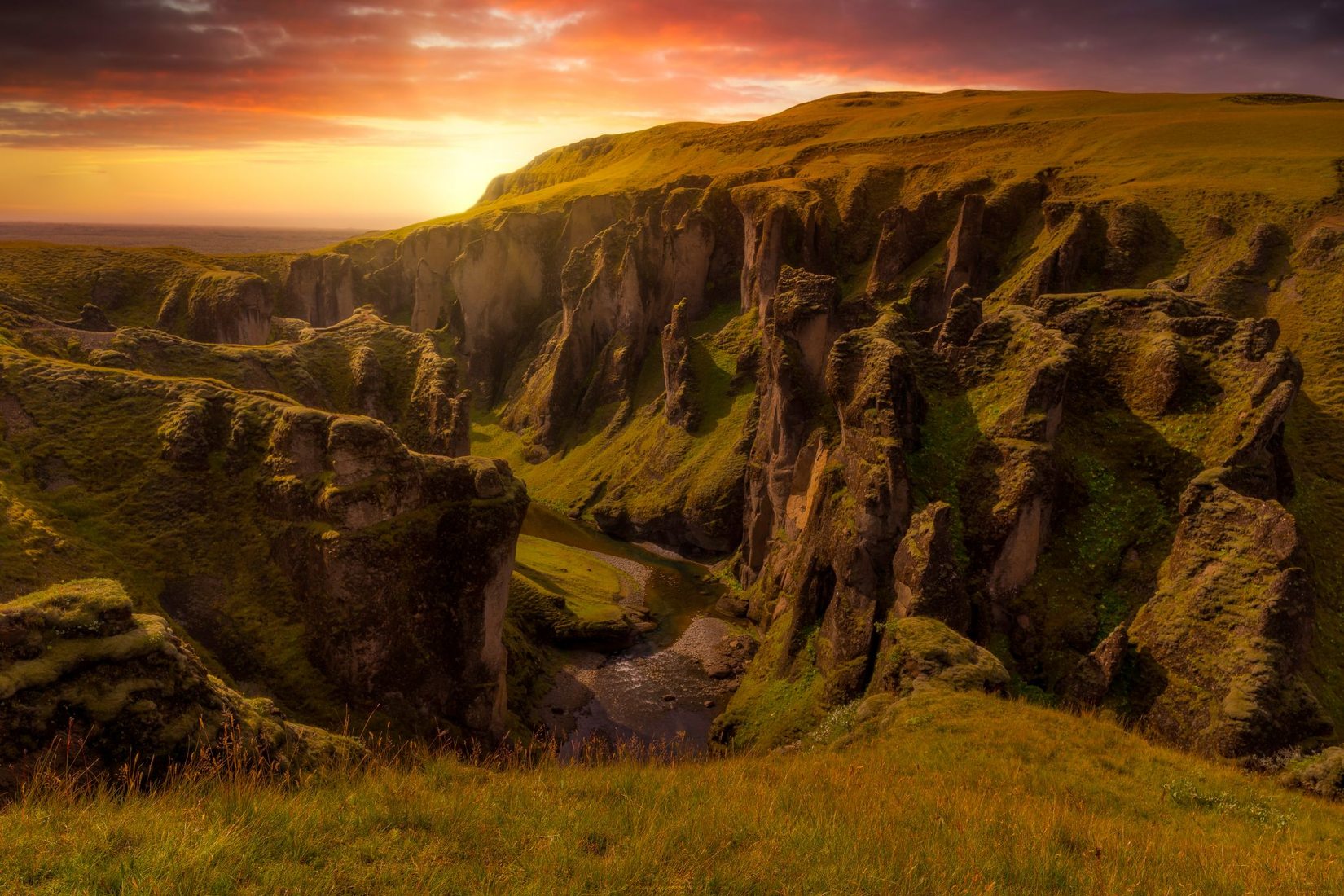 Fjaðrárgljúfur Canyon, Iceland