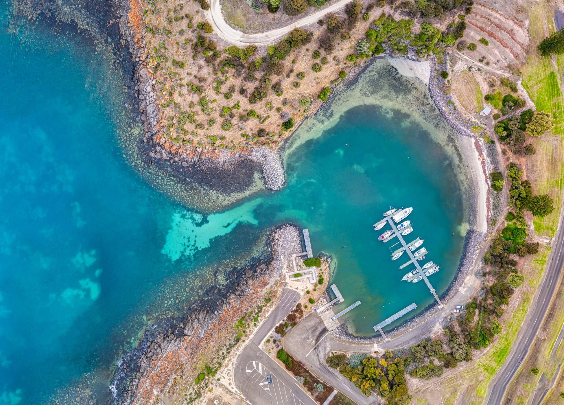 Top 2 Photo Spots at Christmas Cove in 2024