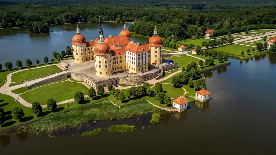 Top Photo Spots at the Castle Moritzburg in 2026