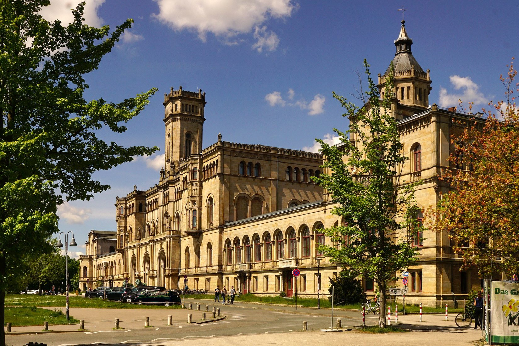 Leibniz University Hanover, Welfenschloss, Germany