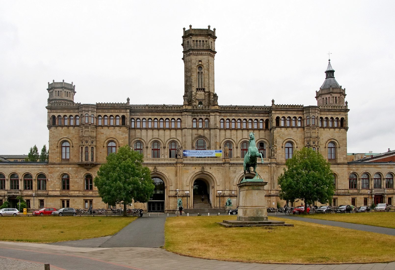 Leibniz University Hanover, Welfenschloss, Germany