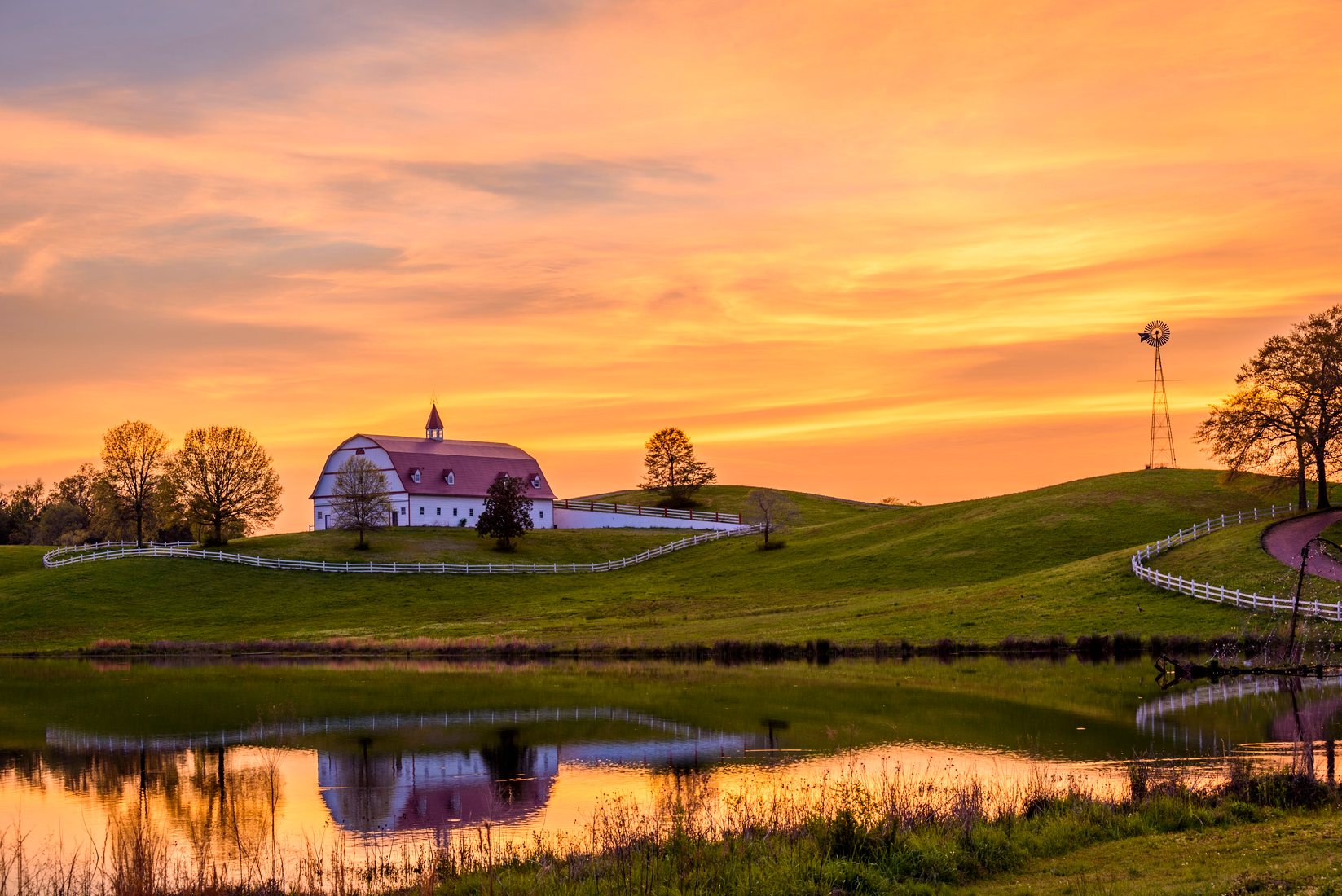 Hallmark Barn, Warrior Alabama, USA