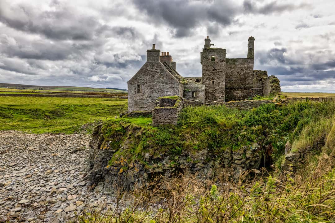 Top 4 Photo Spots at the Brims Castle in 2026