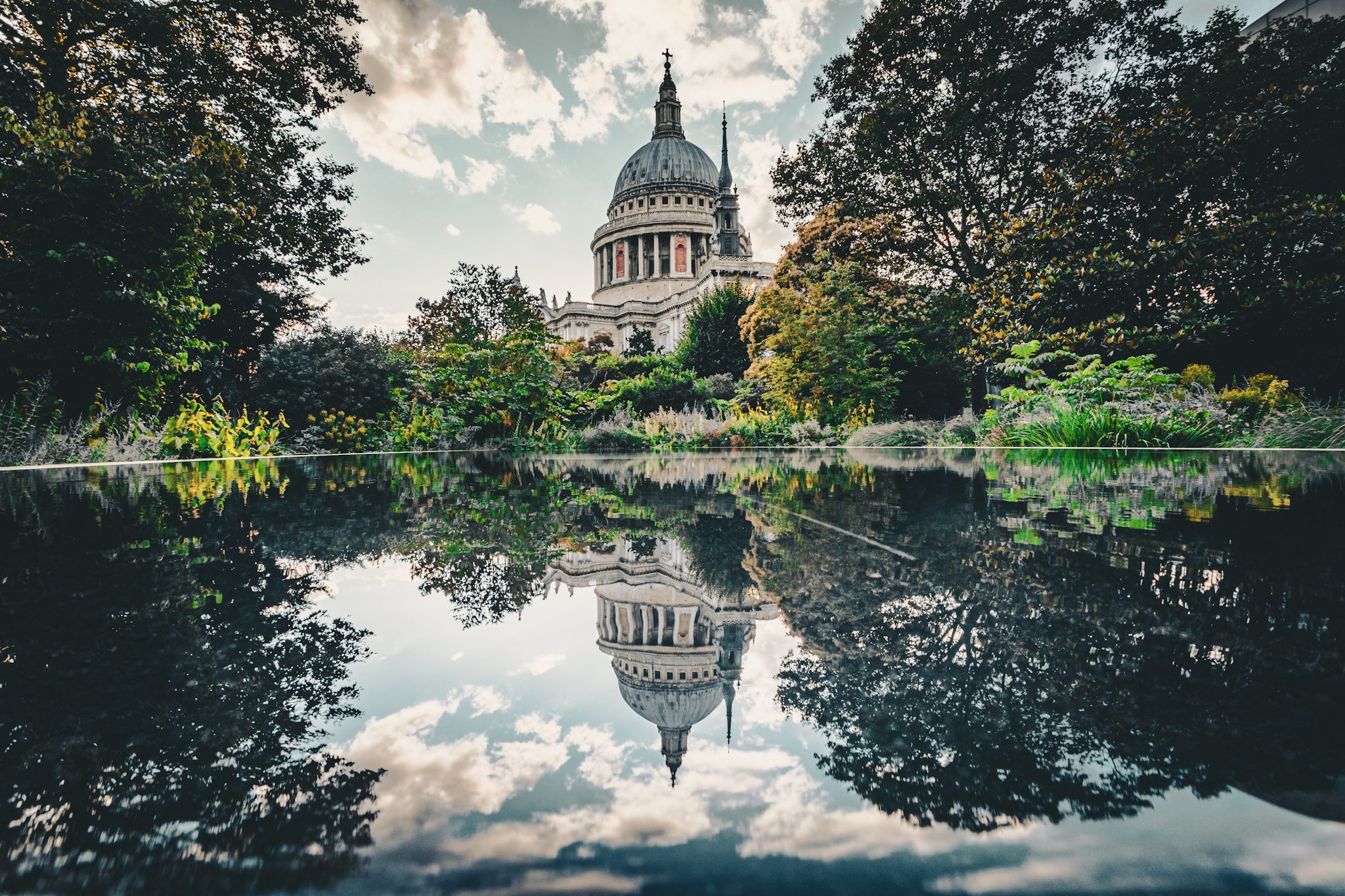 Top 4 Photo Spots at Reflecting Pool in 2024