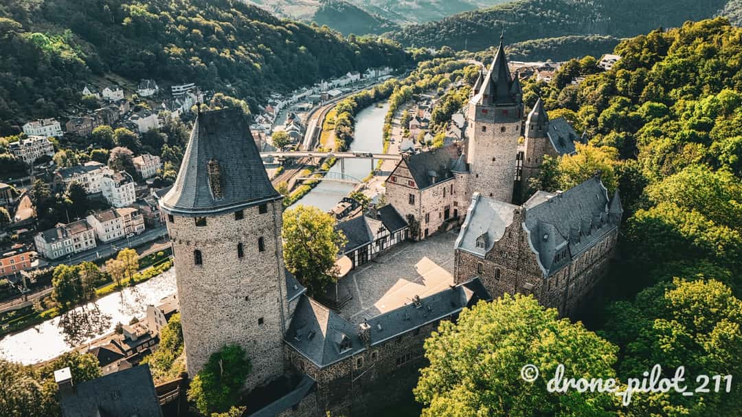 Top Photo Spots at Castle Altena in 2026