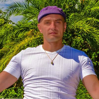 RENÉ
